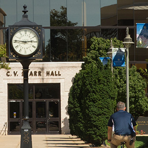 Hofstra University | CustomViewbook Wizard